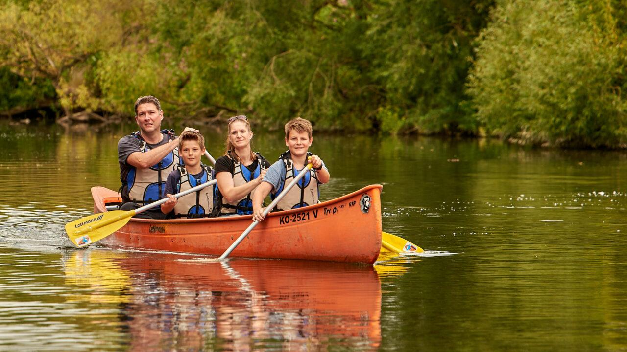 Kanutouren auf der Lahn in Hessen buchen | Lahn Kanu