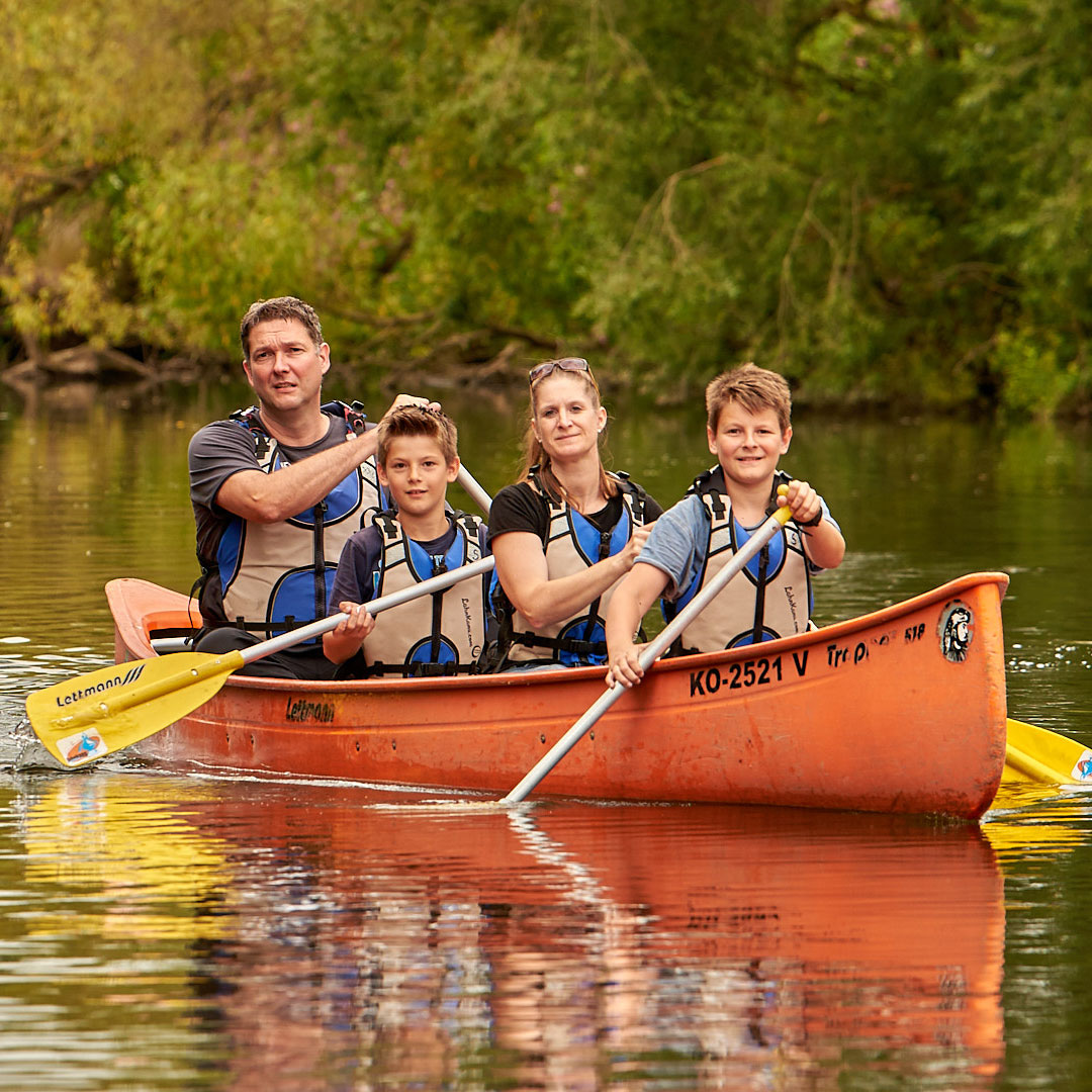 Kanutouren auf der Lahn in Hessen buchen | Lahn Kanu